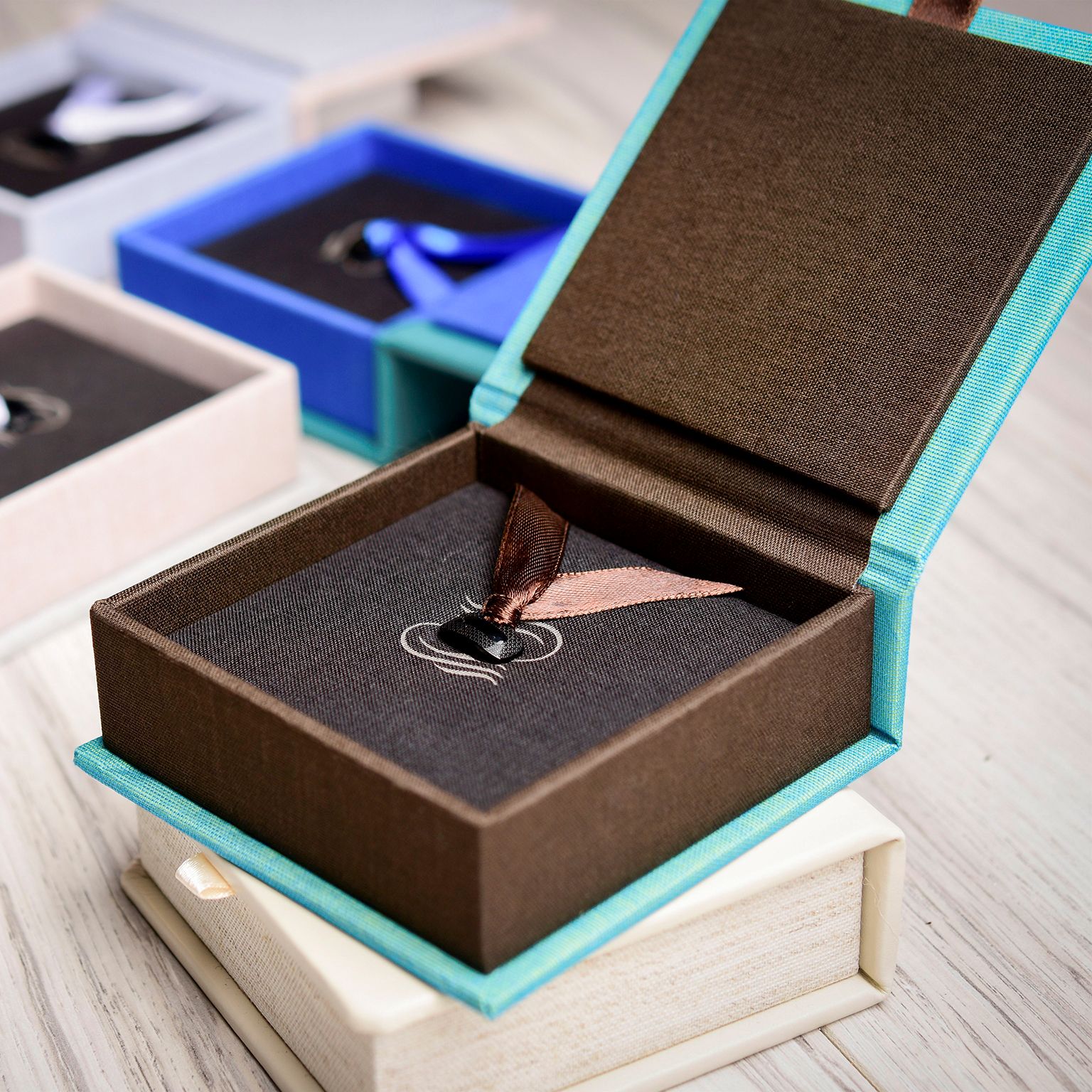 nPhoto Presents: A Sensible, Stylish Take on Digital - Our Memory Box